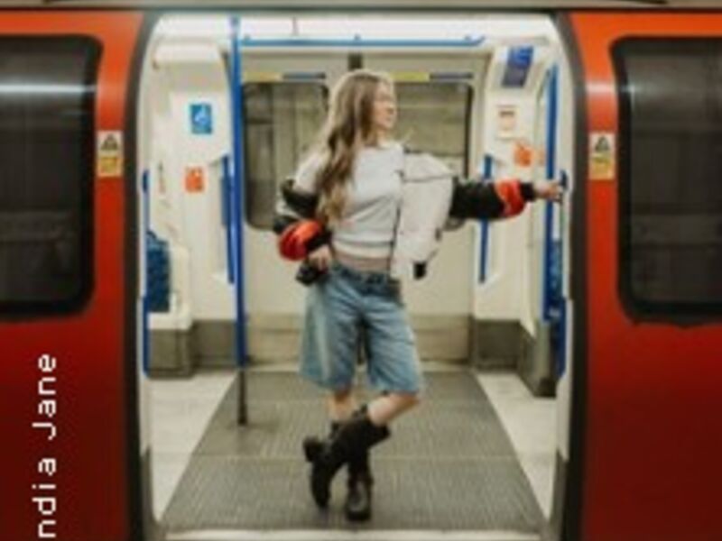 Laura Nahr - Missed Connections Collection - First Tour, Magdeburg ...