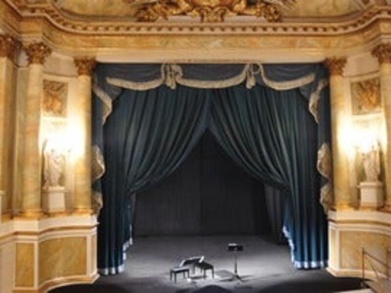 A Play a Pie & a Pint - Death of an Influencer, Glasgow - Tickets und ...