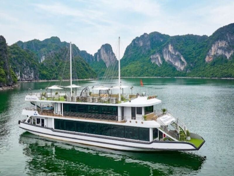 Ha Long Bay: Boat Cruise from Hanoi + Buffet Lunch + Optional Transfer ...